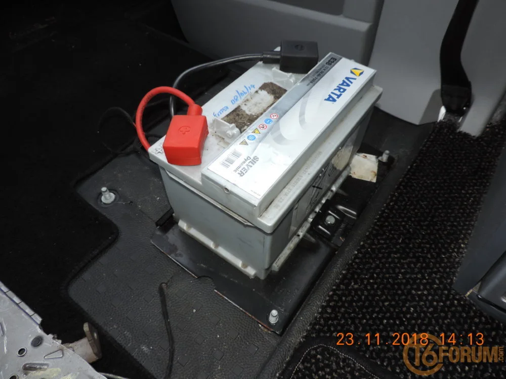 Battery on plate without seat box. | VW T6 Transporter Forum